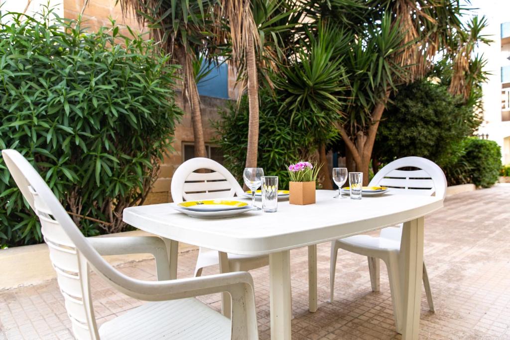 Dolmen Court Flat 10, Qawra in St Paul's Bay - Welcome